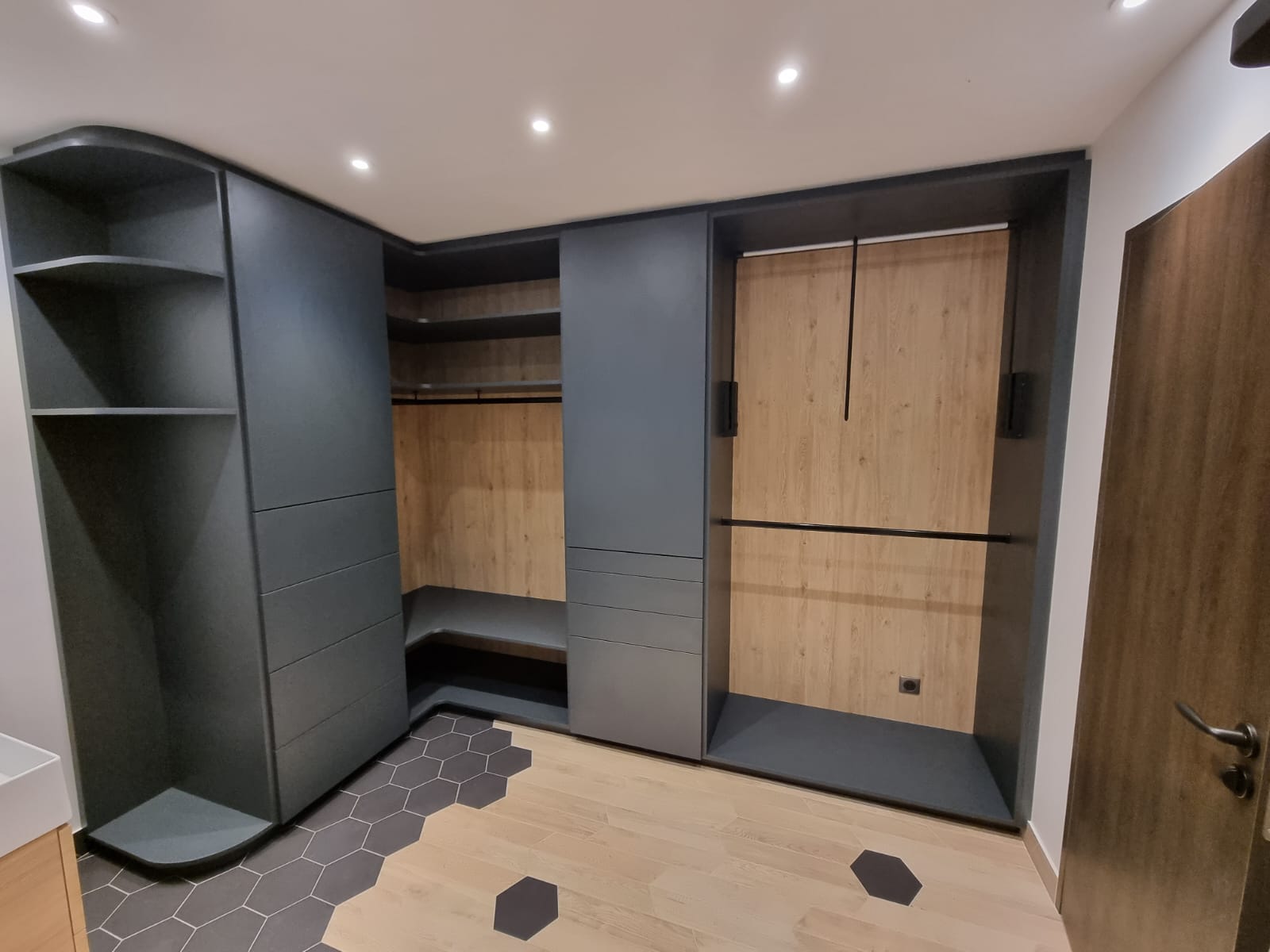 Dressing moderne en L (1 photo) - CG Réalisation